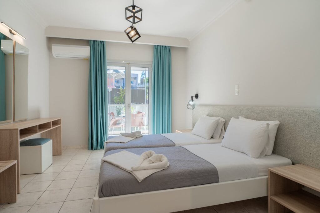 Planet Hotel Room And Apartments - Planet Tsivili Zakynthos